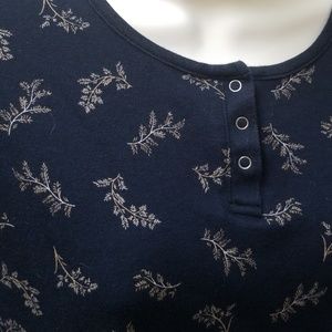 Karen Scott | Tops | Navy 34 Length Sleeve Top With Tan Leaf Pattern L ...